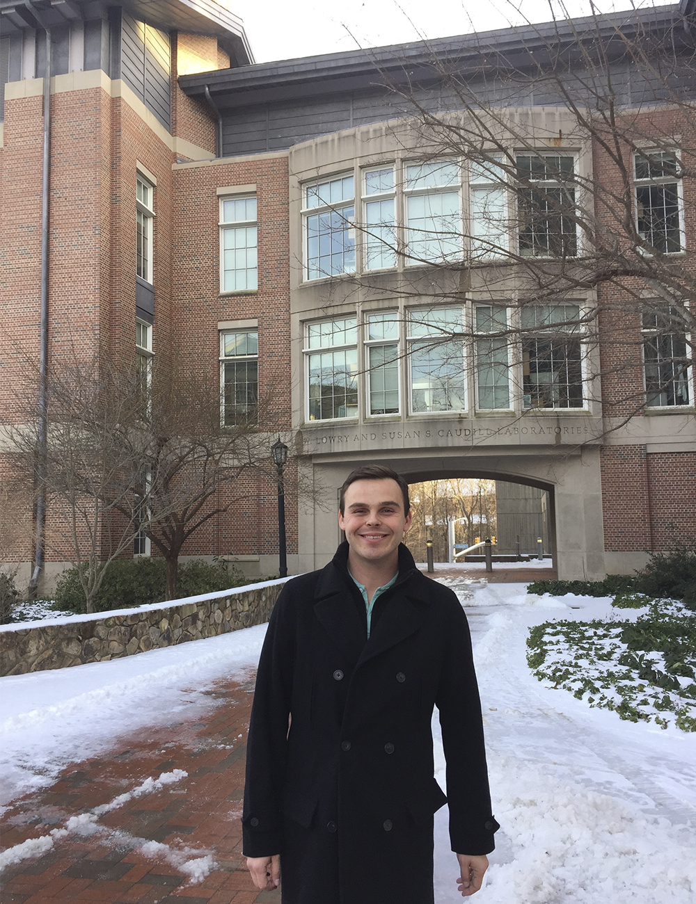 Chemistry Alumnus Does Big Research on a Small Scale