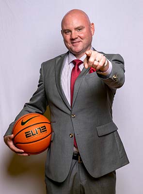 New men's basketball coach is all in - Ball State Magazine